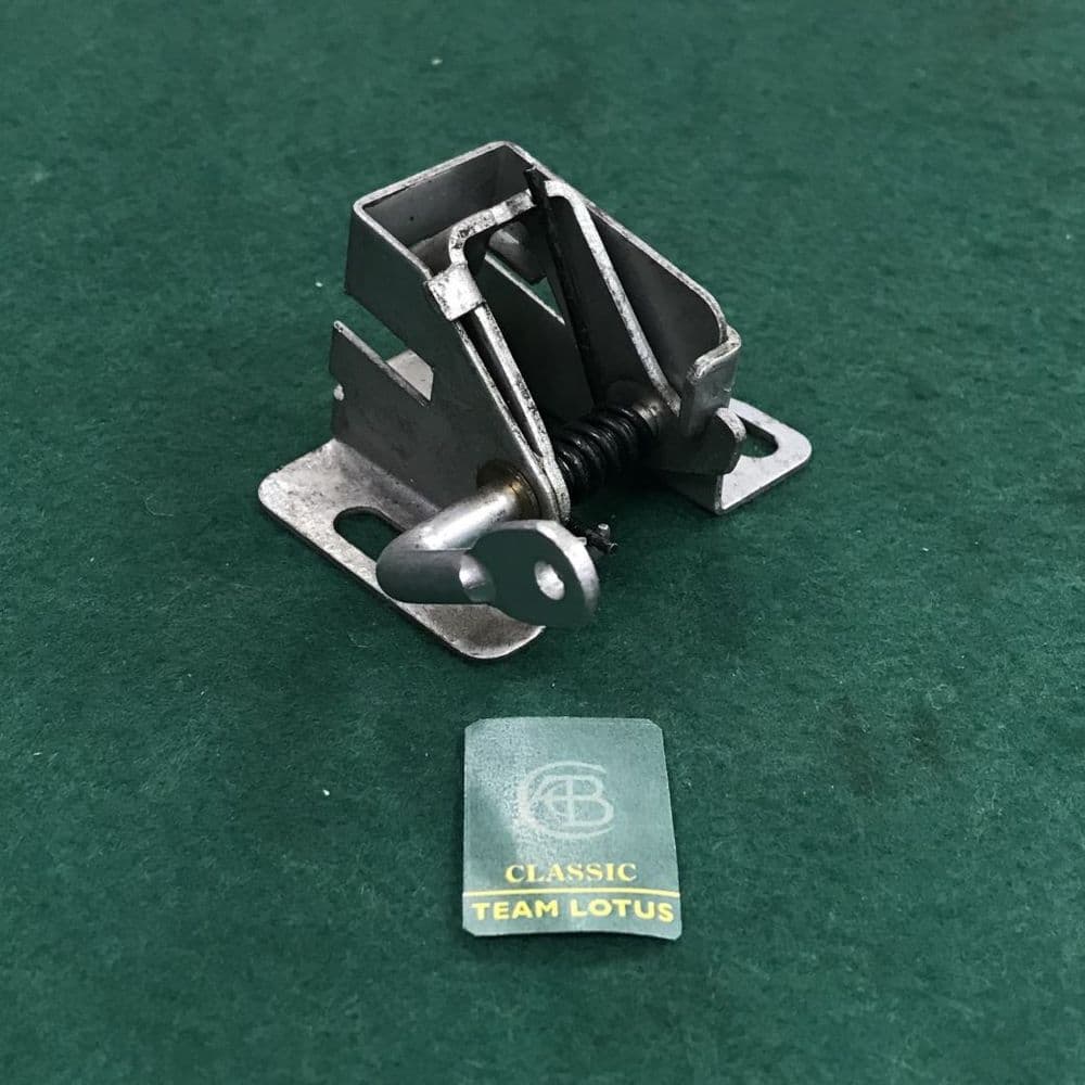 Bonnet Catch On Body Excel 006