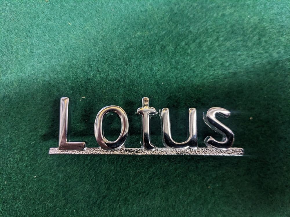 Lotus Script Badge 772