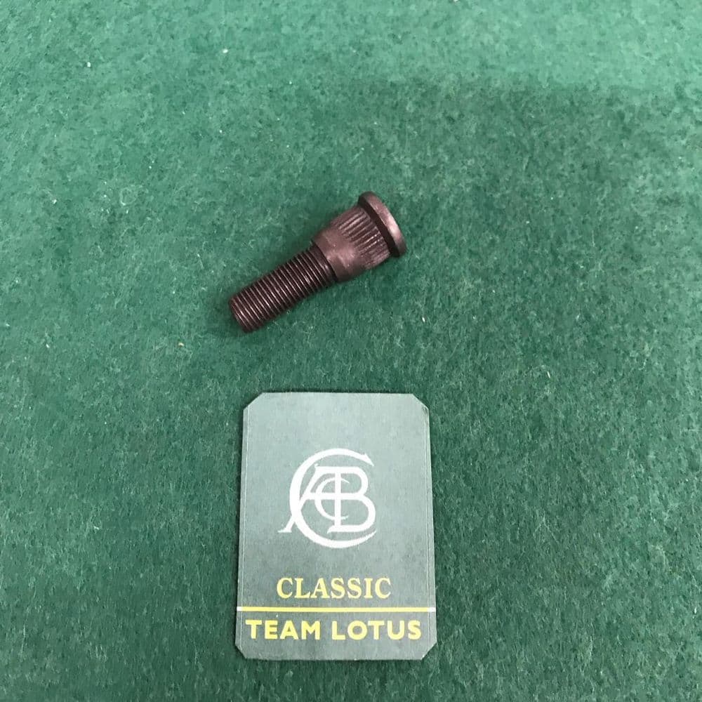 Wheel Stud Bolt On 565