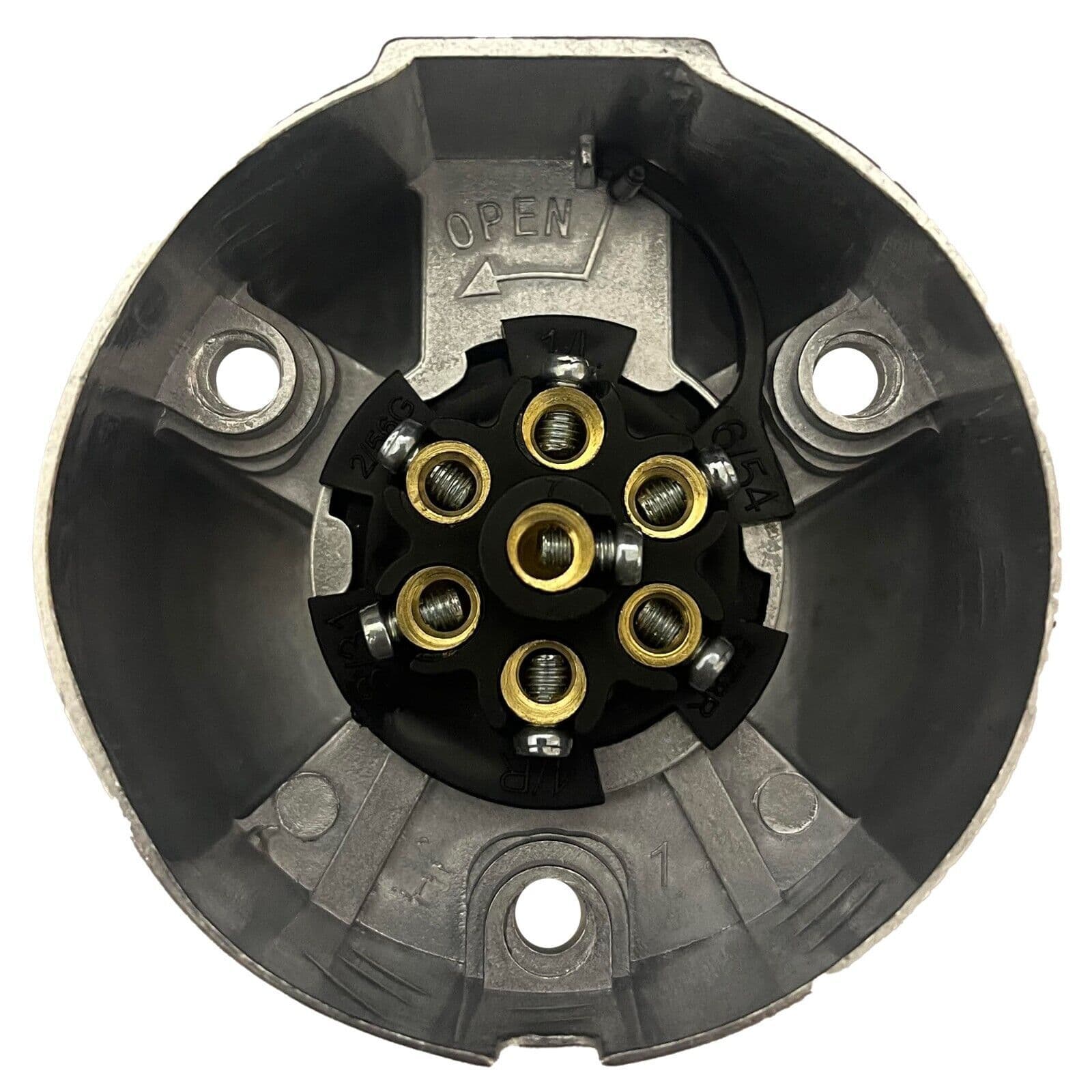 7 Pin Metal Plug & Socket Caravan Trailer Light Board Horsebox ...