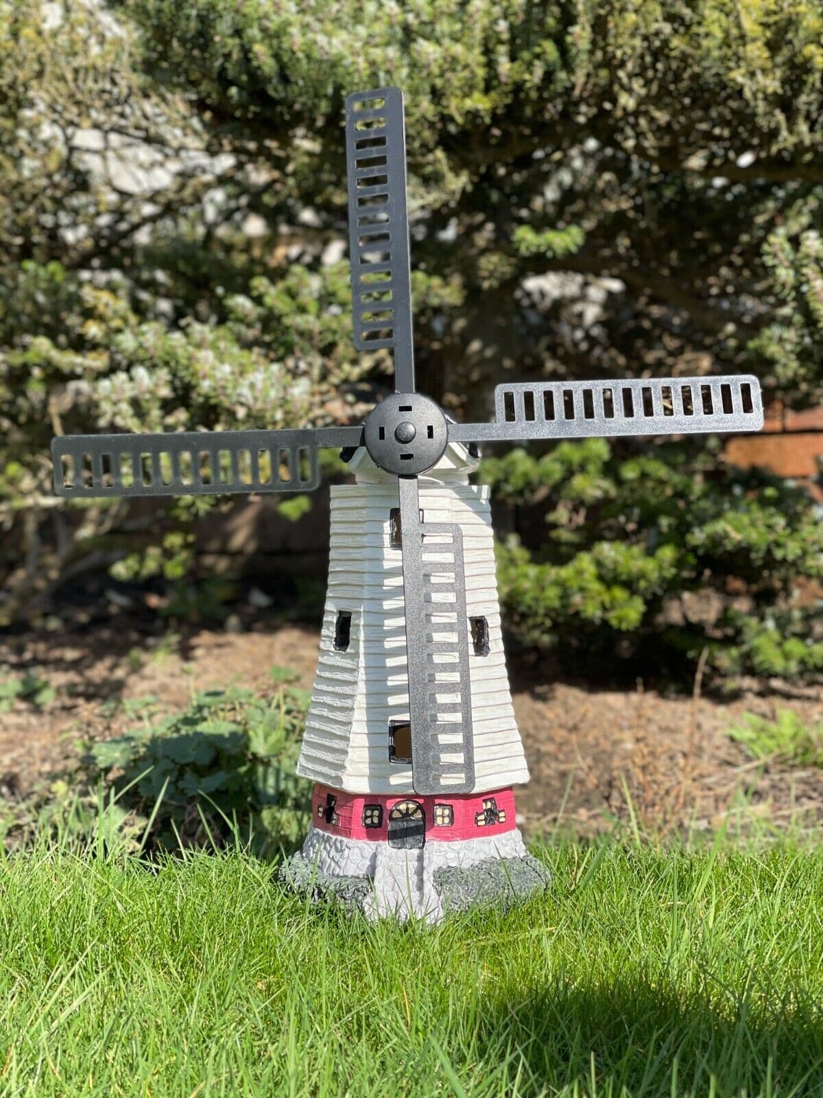 GARDEN SOLAR DELUXE WINDMILL powerful sun powered battery HIGH QUALITY