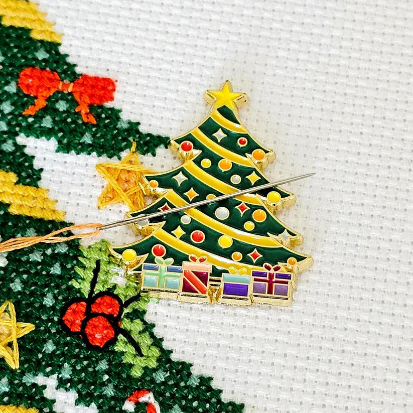 Christmas Tree Needle Minder from Meloca Designs