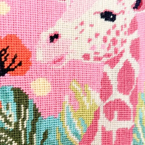 Milpoint Giraffe Pop Tapestry kit