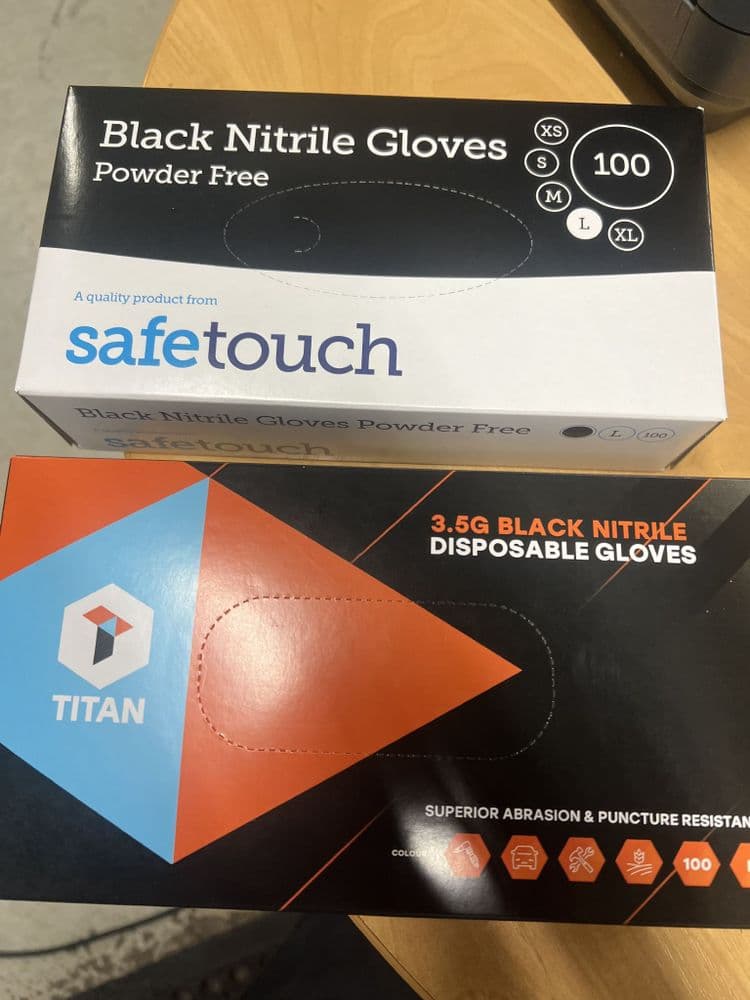 Black Nitrile Medical Safe gloves 100 per box
