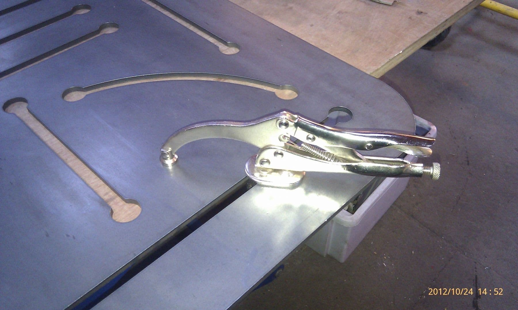 Welding Bench 1000 x 580 x 6 Laser Cut Collect