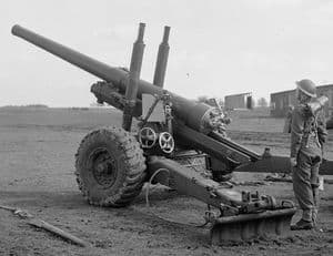 Wheels BL 5 5-inch gun