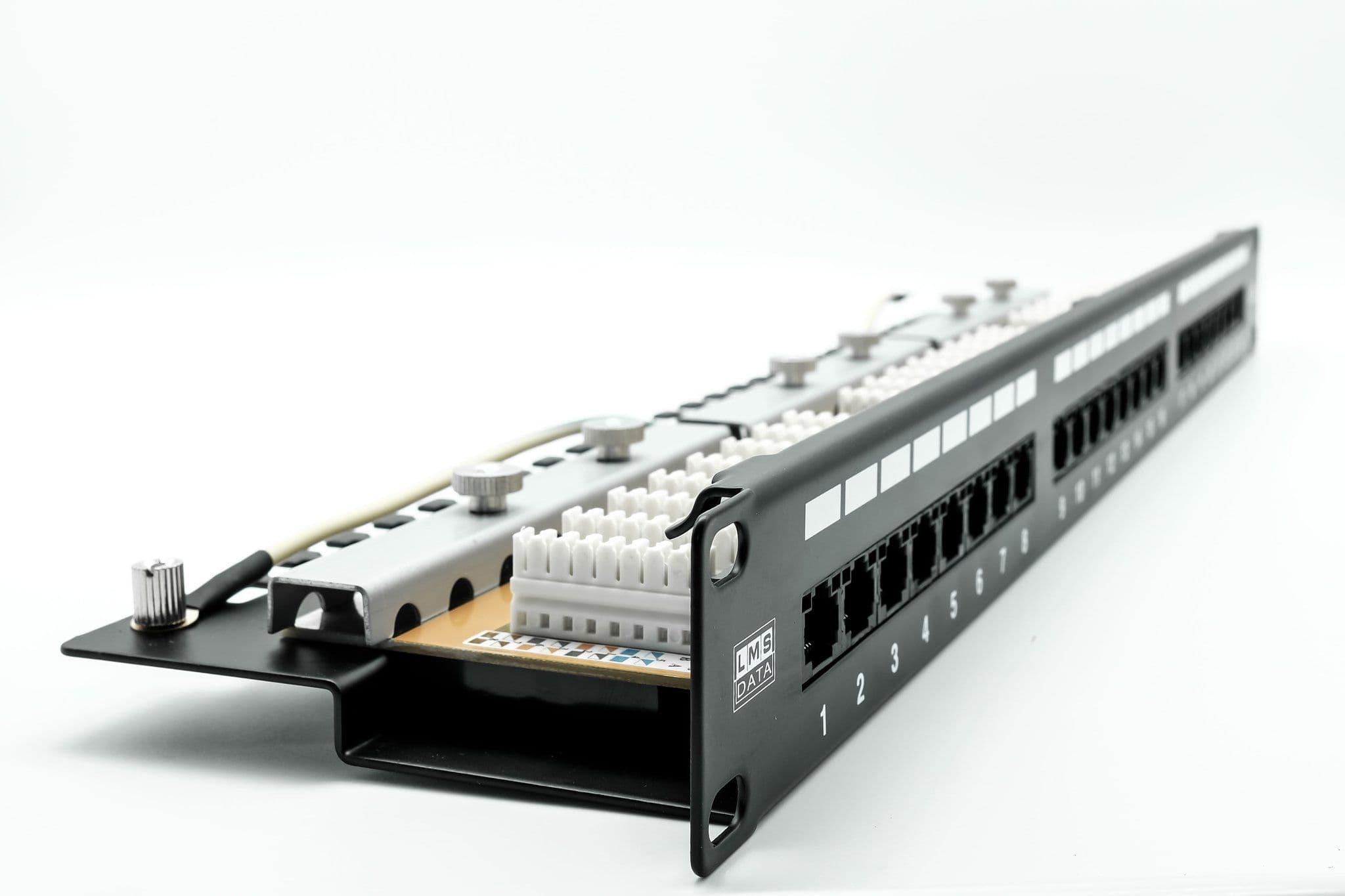 1U 19" 24 Port CAT6 Vertical RJ45 Patch Panel UTP with Cable Management ...