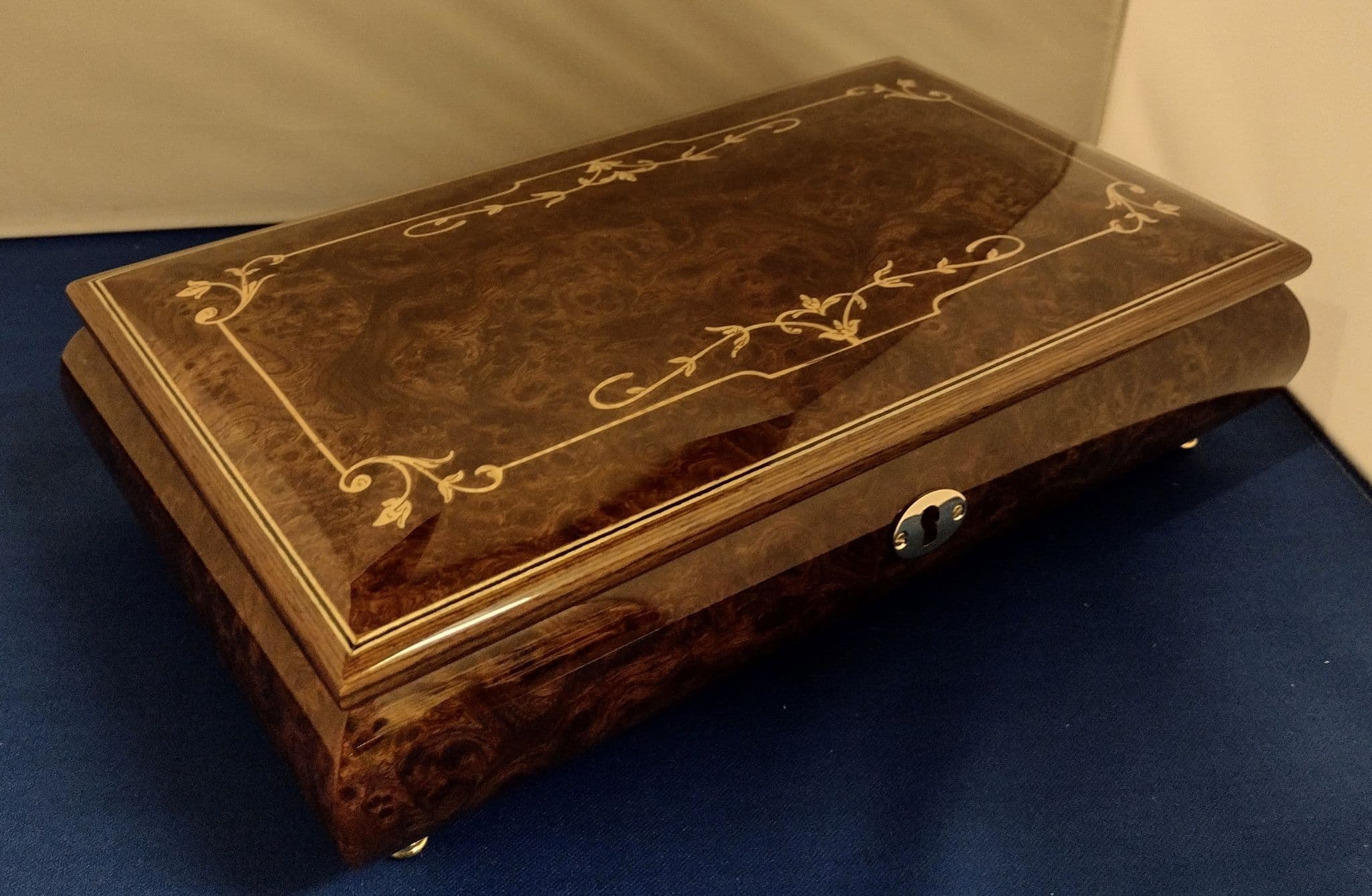 Musical Jewellery Boxes & Musical Jewelry Boxes From Shop 4 Music Boxes