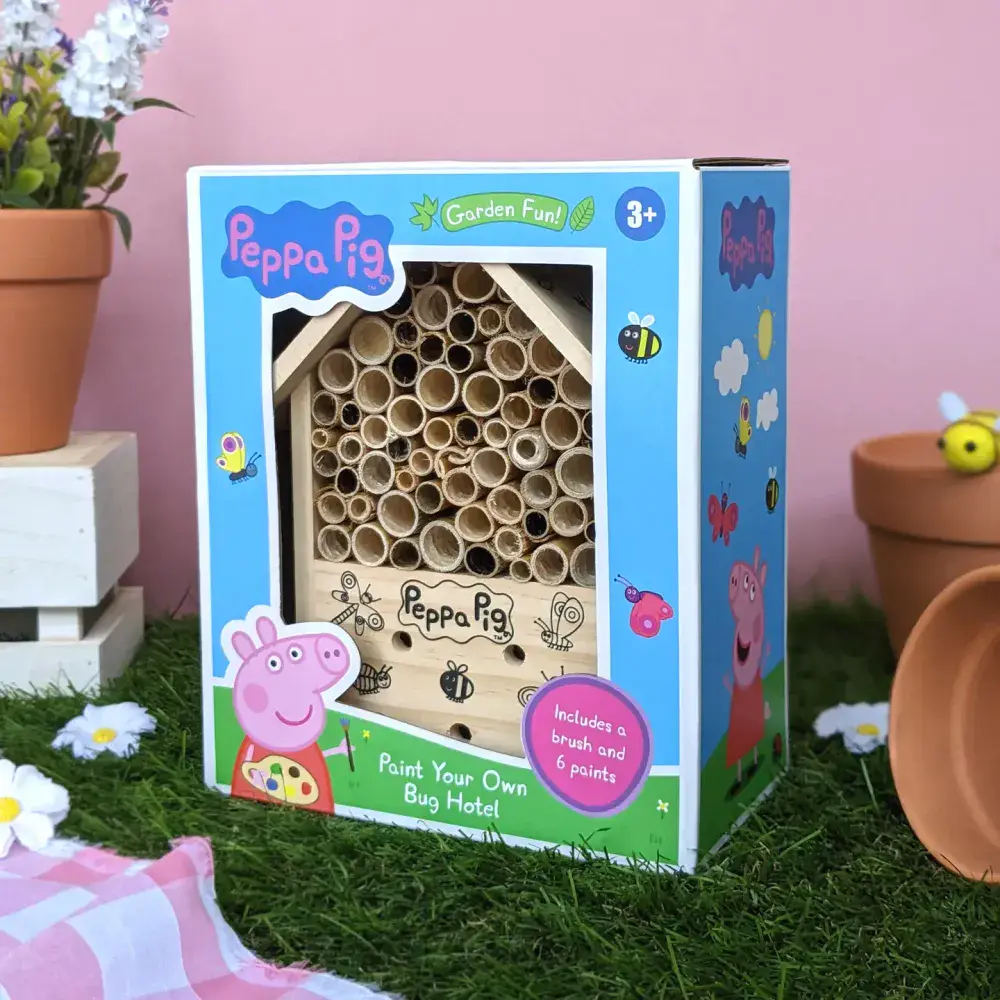 Robert Frederick 14977 Paint Your Own Bug Hotel - Peppa Pig