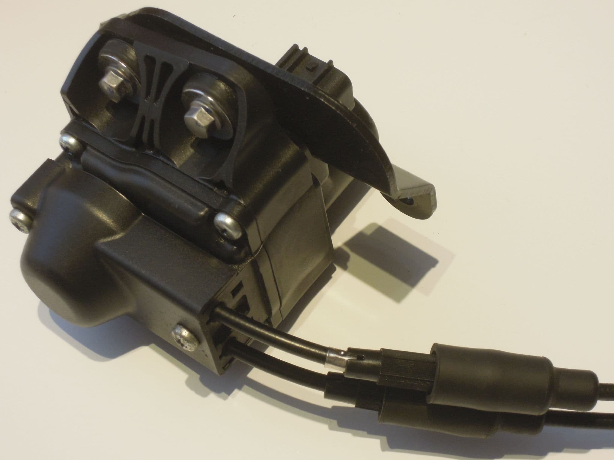 2D1-85820-00 Servo motor Assembly With Cables