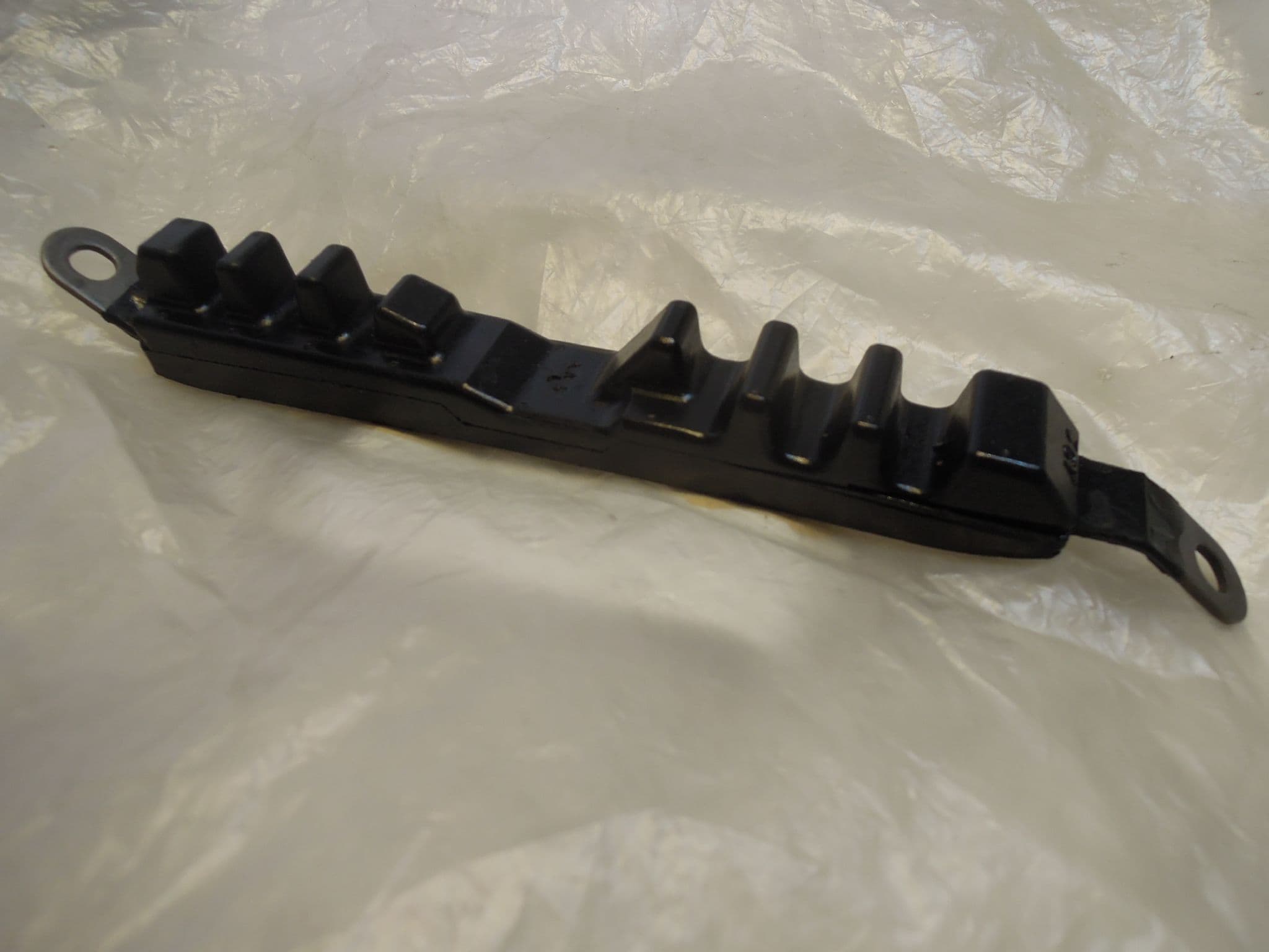 36Y-11474-00 Guide Upper