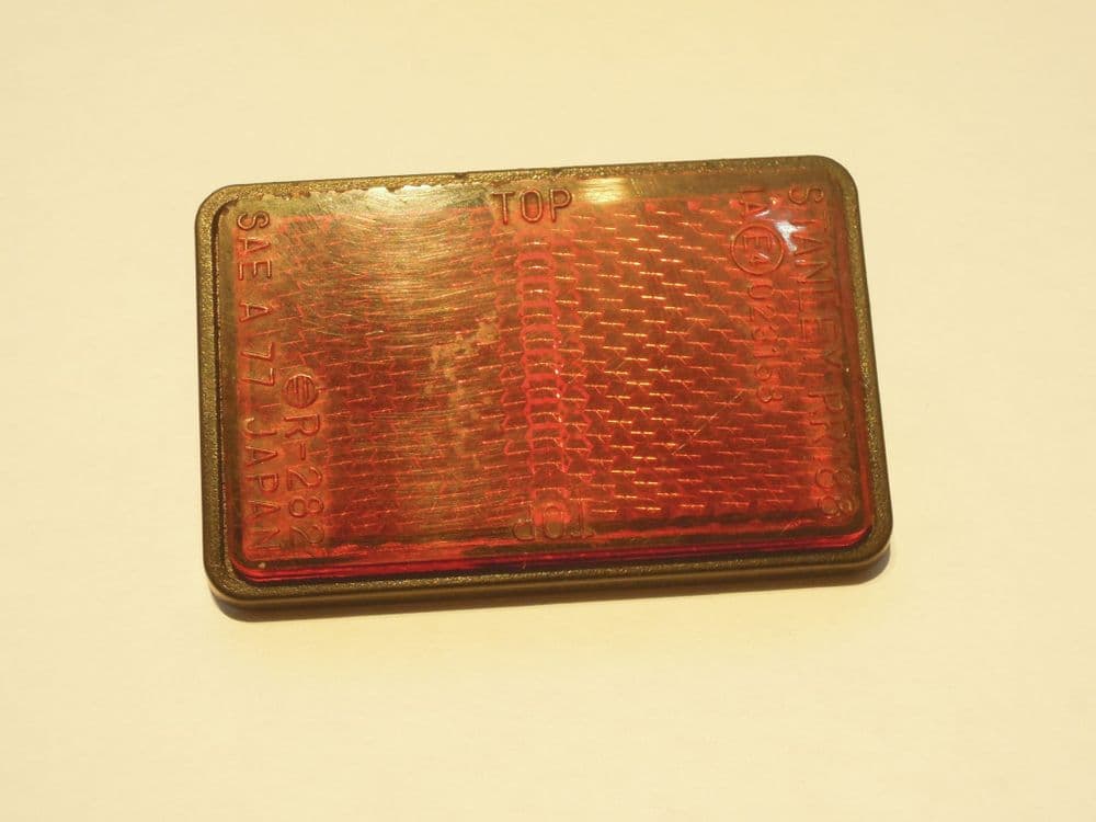 4KM-85130-00 Rear Reflector Assembly