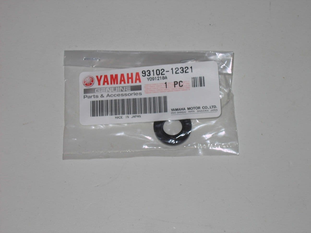 93102-12106 Gear Selector Shaft Oil Seal