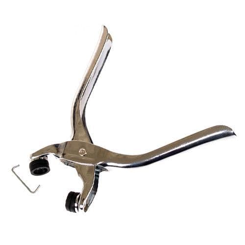 Snap pliers store