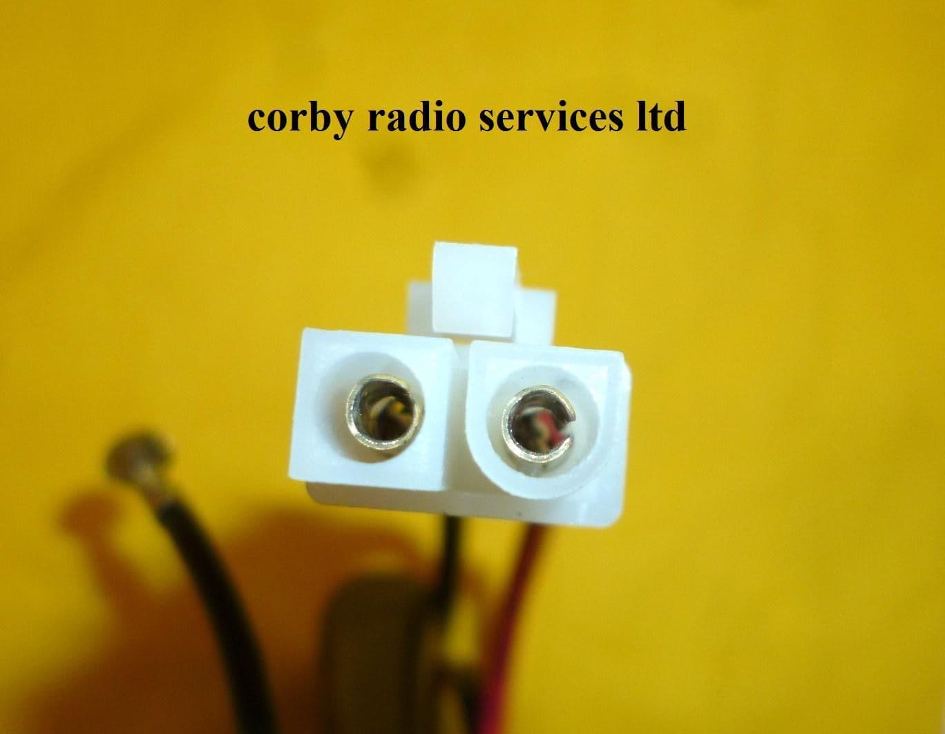 ICOM 2 PIN FUSED POWER PLUG & TAILS TAXI RADIO MALE/FEMALE