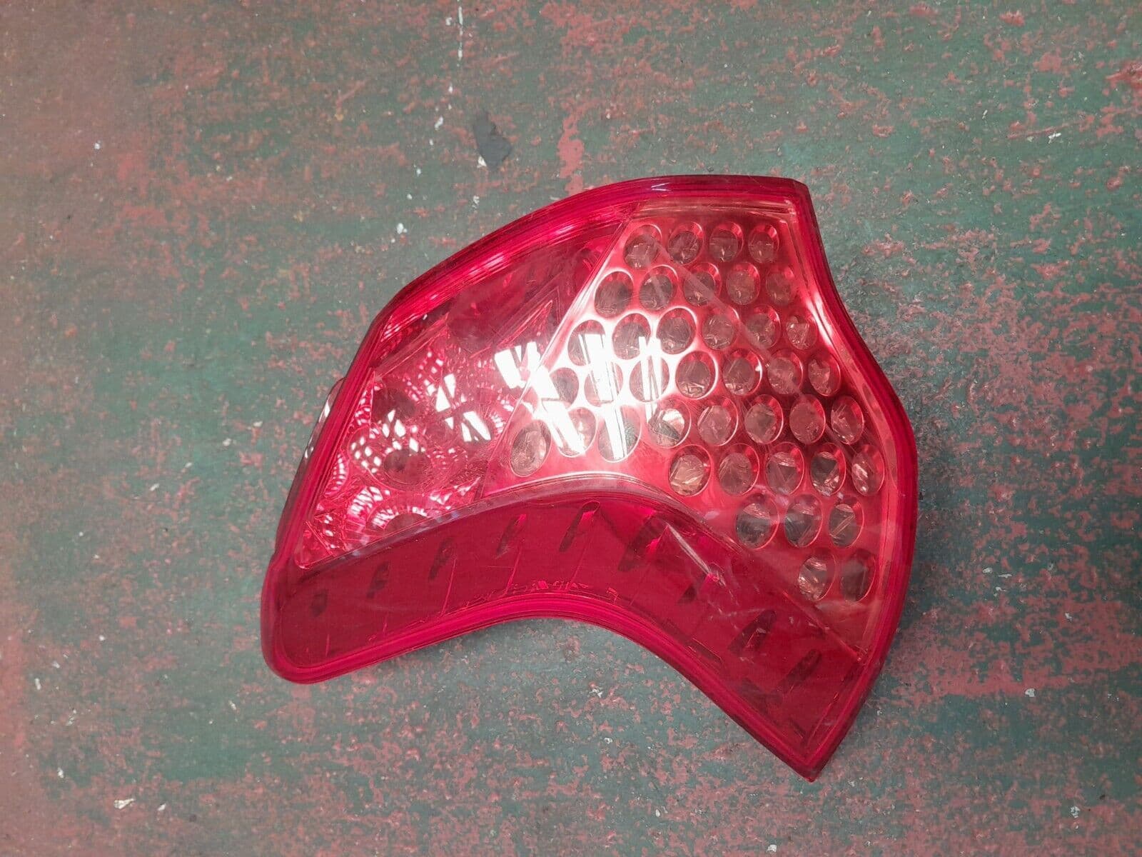 Mk1 Peugeot 3008 N/s Passenger Rear Light