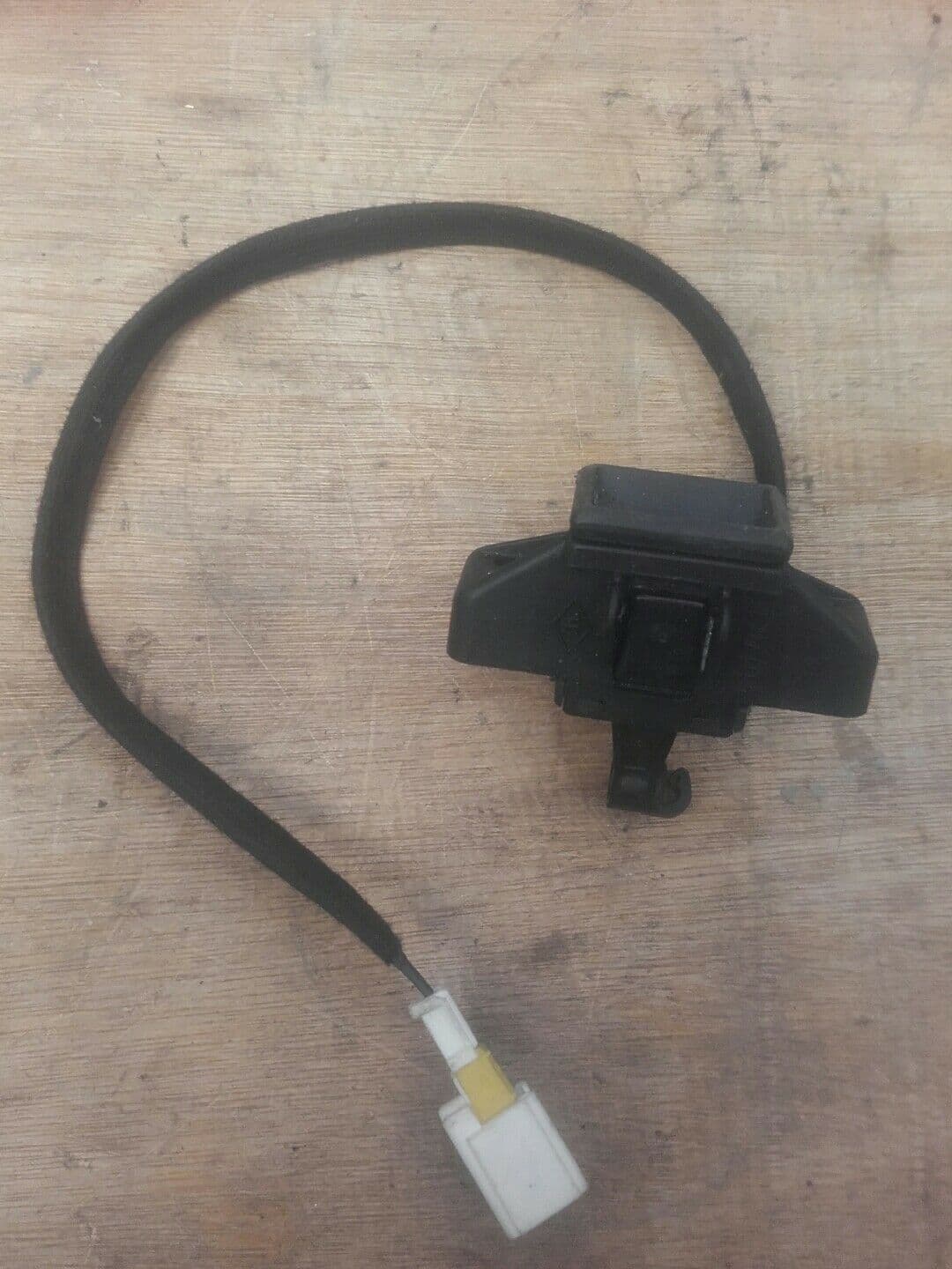 Renault Clio MK2 1998-2006 Boot Tailgate Lock Mechanism Catch