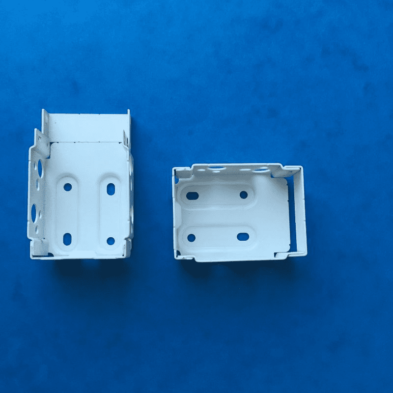 1 PAIR VENETIAN BOX BRACKETS FOR 60MM X 43MM TOP BOX WHITE