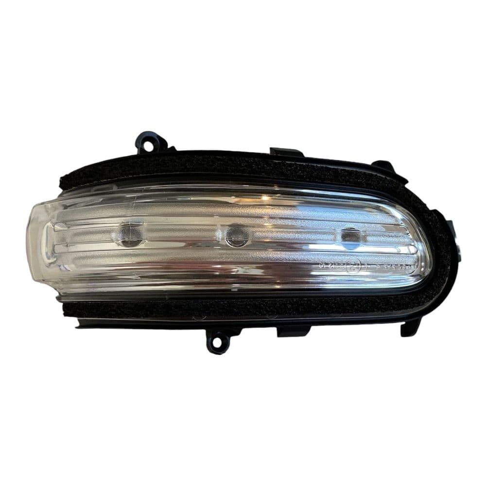 Genuine Toyota LAMP ASSY SIDE TURN SIGNAL RH 81730-05050