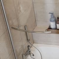 P Shape Curved Shower Bath Screen with Hand Rail