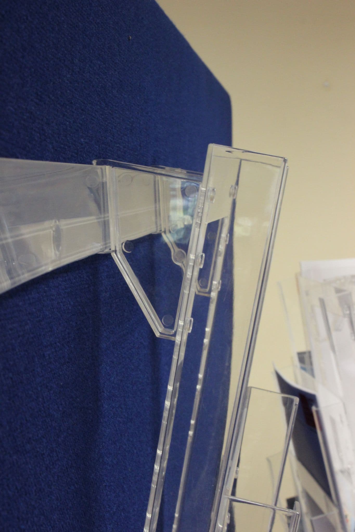 Pair of Leaning Clips for mounting pockets to wall strip or hex bracket