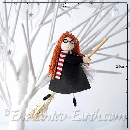 Enchanted World - Hermione the Flying Witch - 13cm.