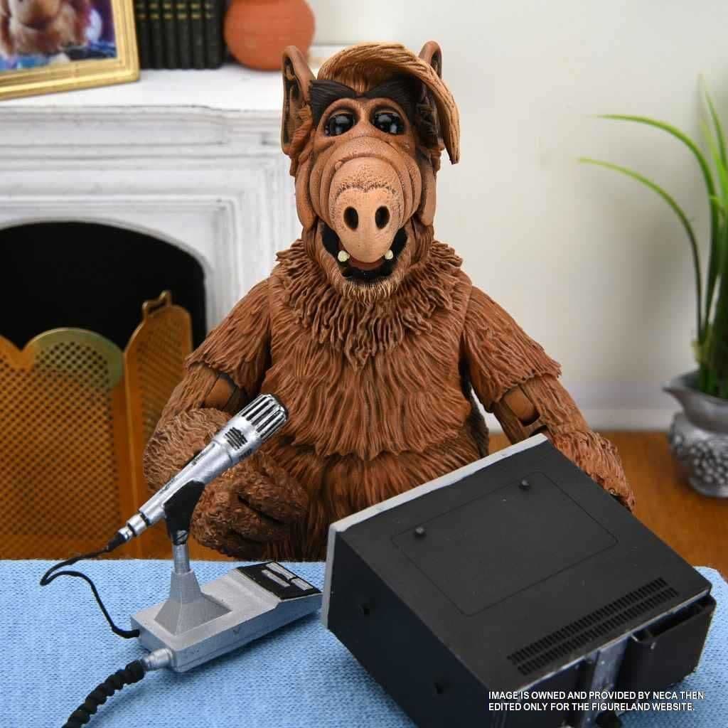 ALF ALIEN LIFE FORM ULTIMATE 7 INCH SCALE ACTION FIGURE FROM NECA