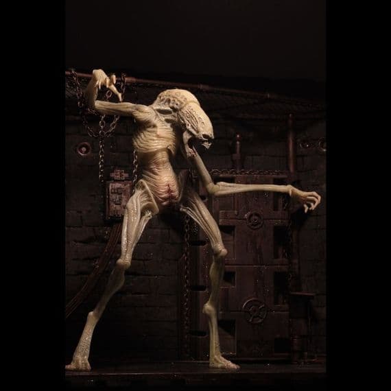 ALIEN RESURRECTION NEWBORN DELUXE ACTION FIGURE FROM NECA