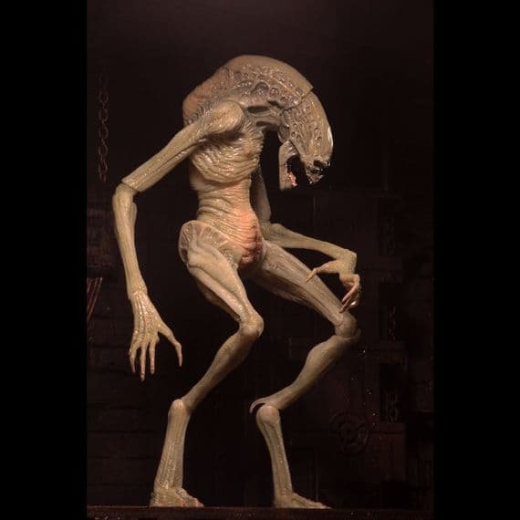 ALIEN RESURRECTION NEWBORN DELUXE ACTION FIGURE FROM NECA