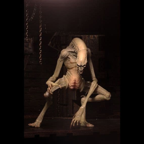 ALIEN RESURRECTION NEWBORN DELUXE ACTION FIGURE FROM NECA