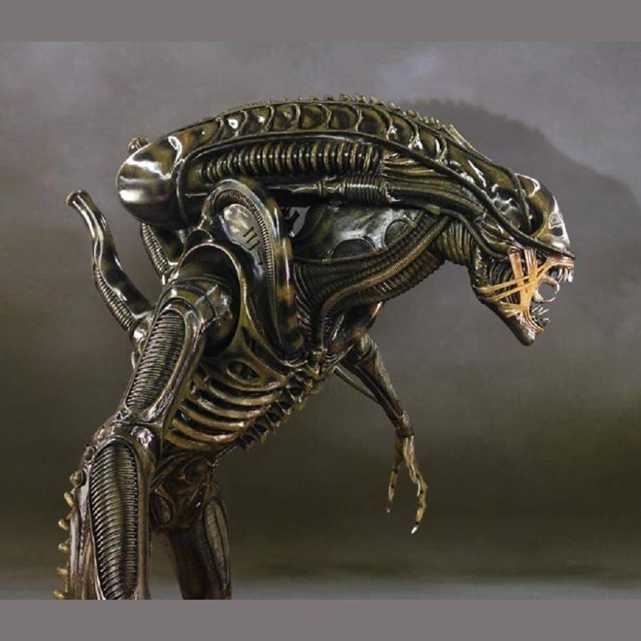 ALIEN WARRIOR 1 1 SCALE LIFE SIZE STATUE FROM HOLLYWOOD COLLECTIBLES GROUP