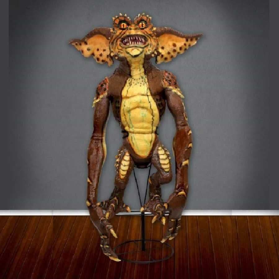 GREMLINS 2 THE NEW BATCH BROWN GREMLIN STUNT PUPPET PROP REPLICA FROM NECA