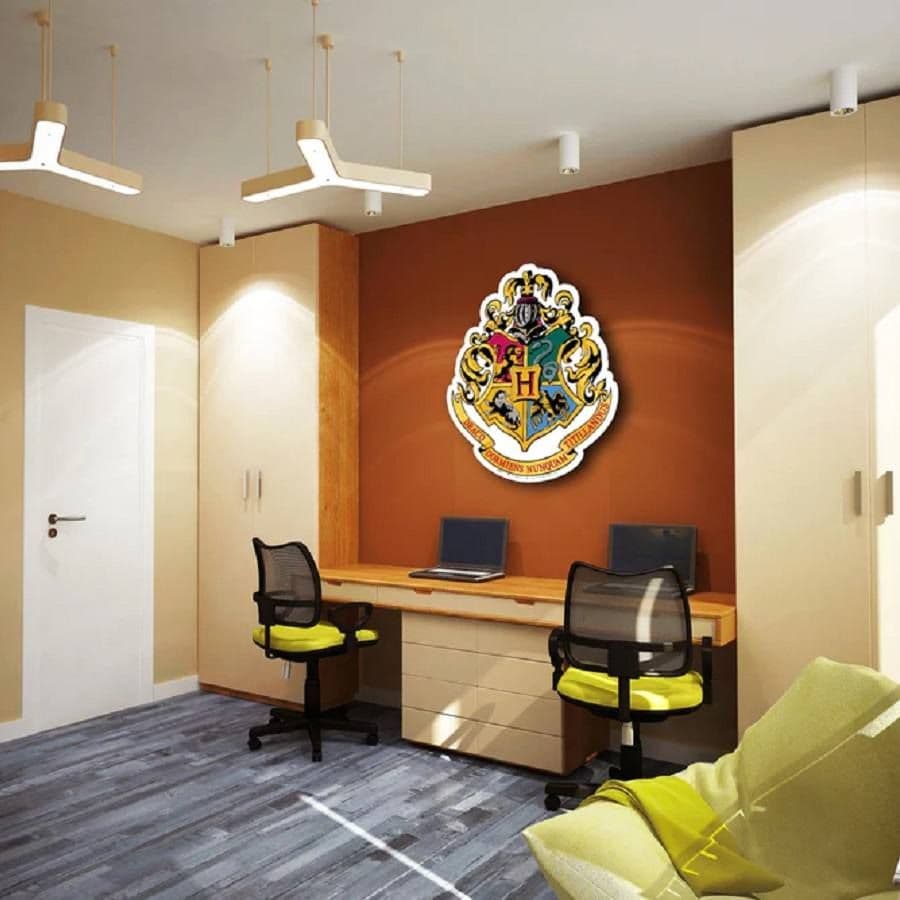 HARRY POTTER HOGWARTS CREST WALL MOUNTED CARDBOARD CUT OUT