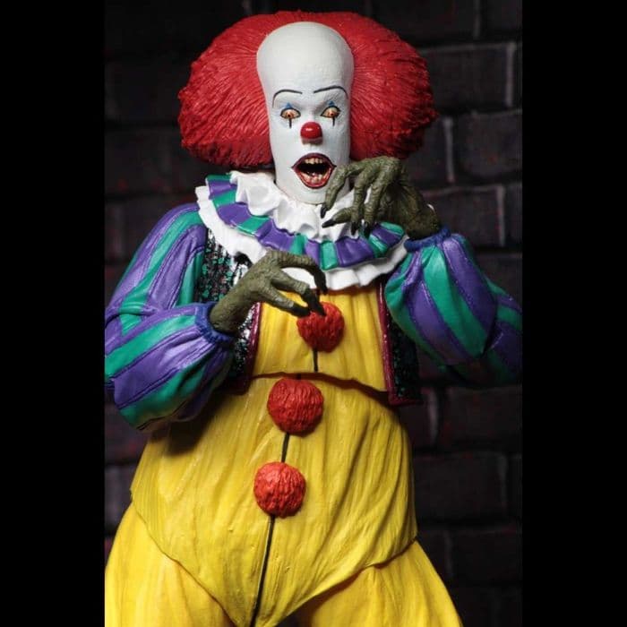 IT 1990 ULTIMATE PENNYWISE ACTION FIGURE FROM NECA
