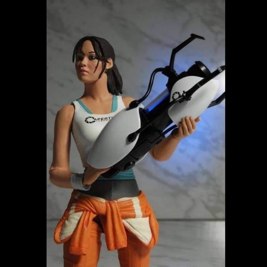 PORTAL 2 CHELL 7" SCALE ACTION FIGURE FROM NECA