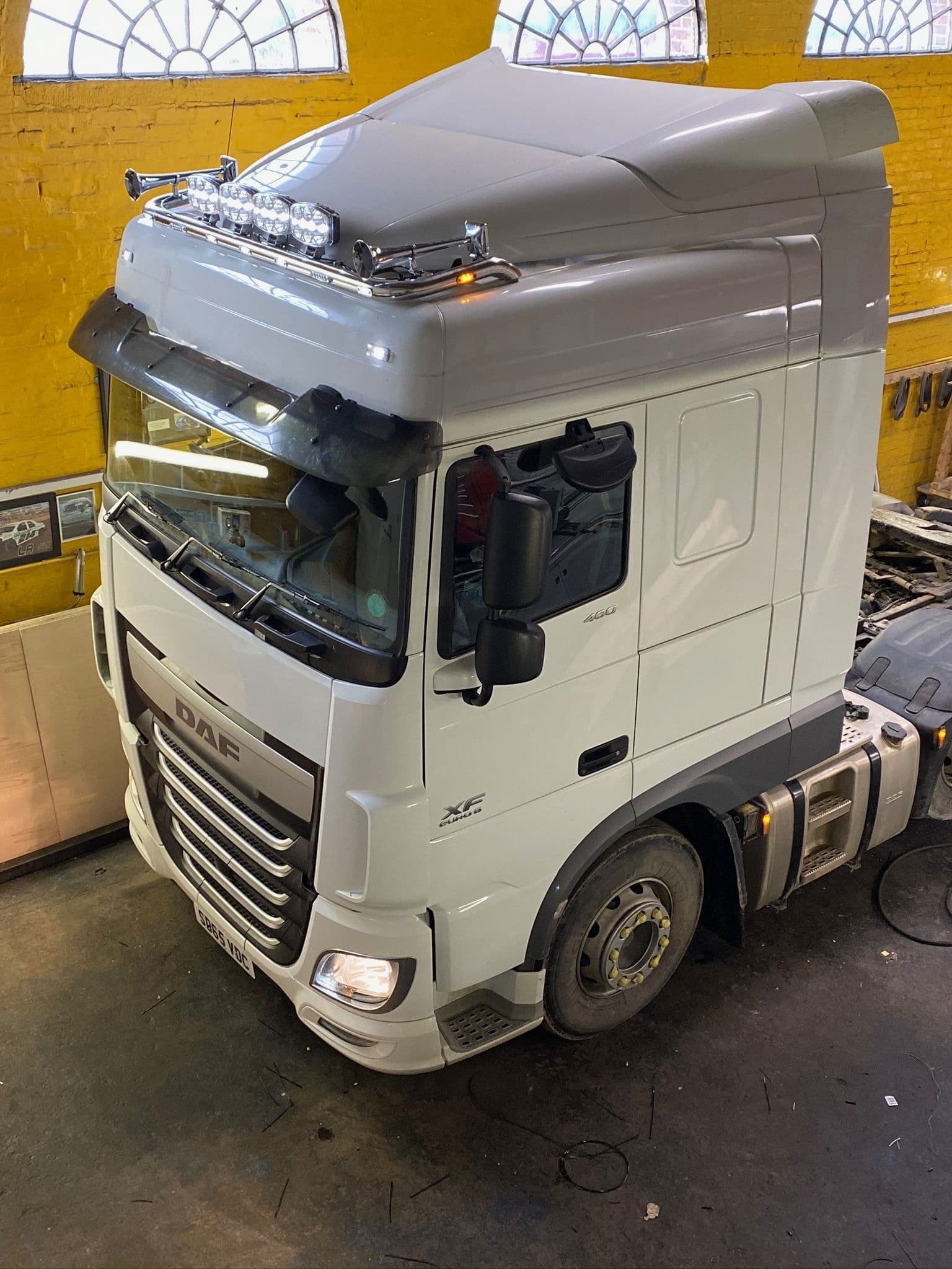 DAF XF106 Space Cab Top Bar PN LABR79