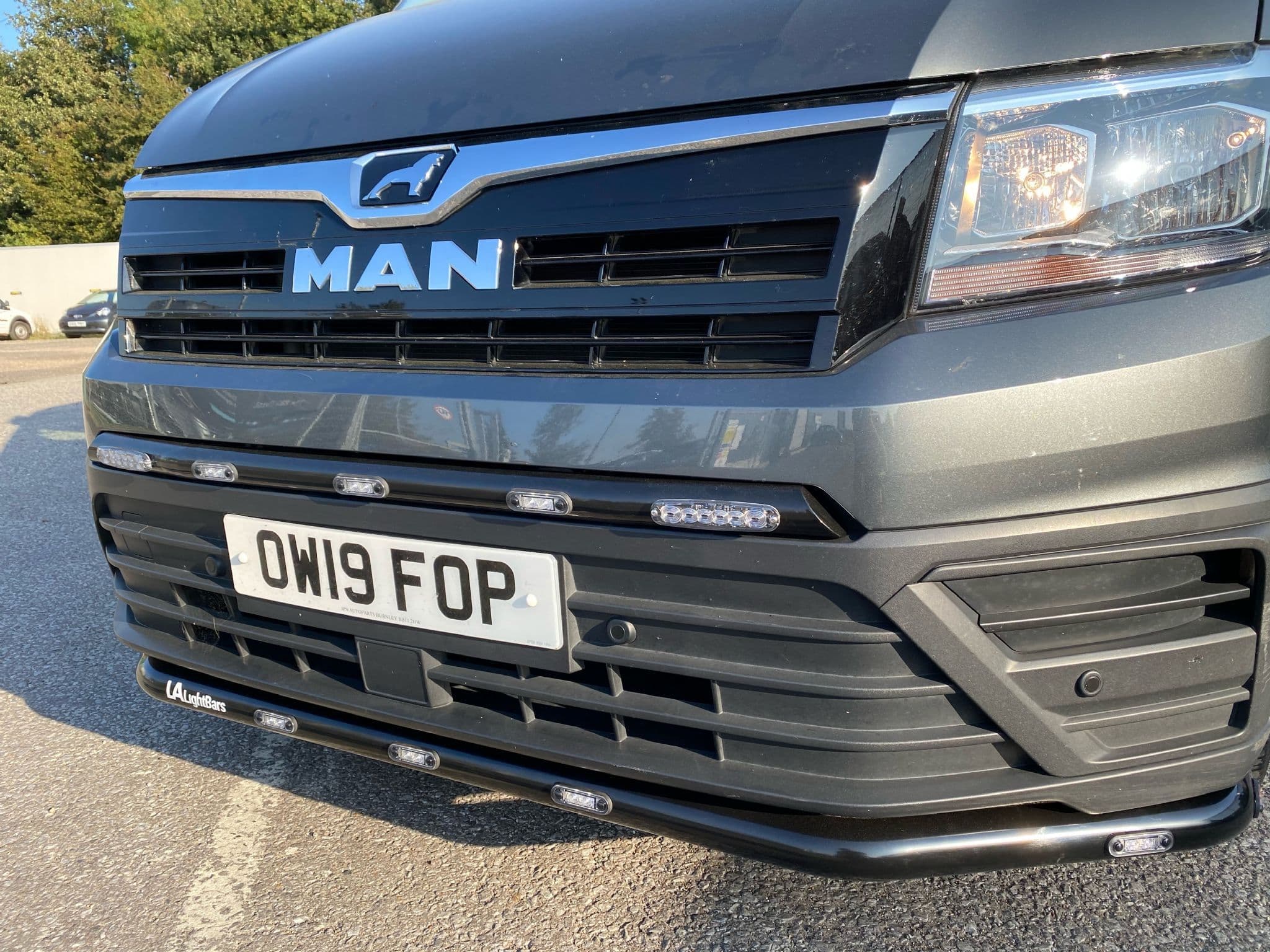 MAN TGE Grill Bar PN LABR261