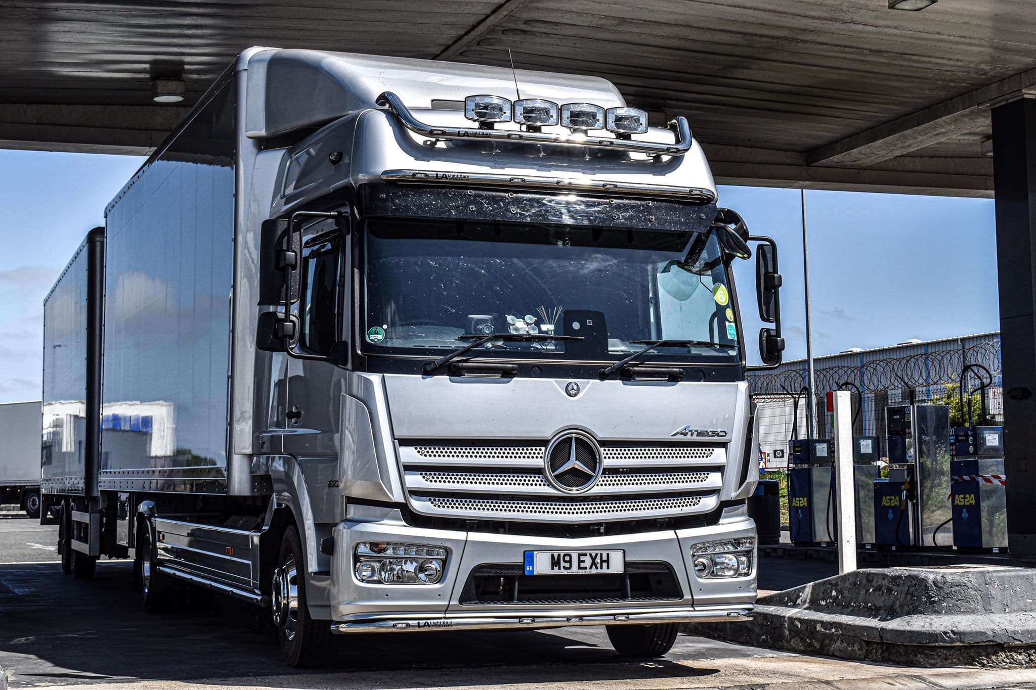 Mercedes Atego Top Bar PN LABR175