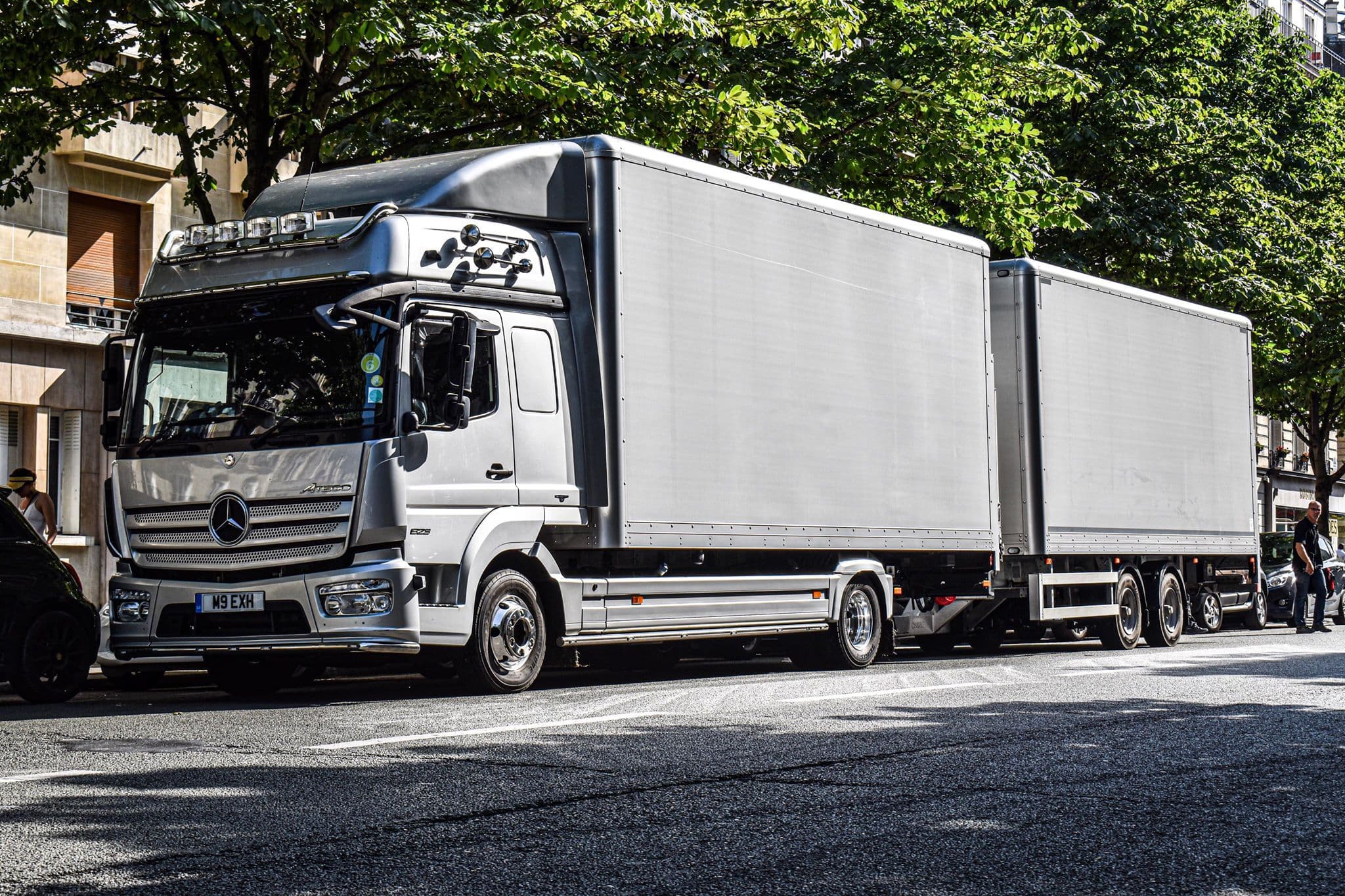 Mercedes Atego Top Bar PN LABR175