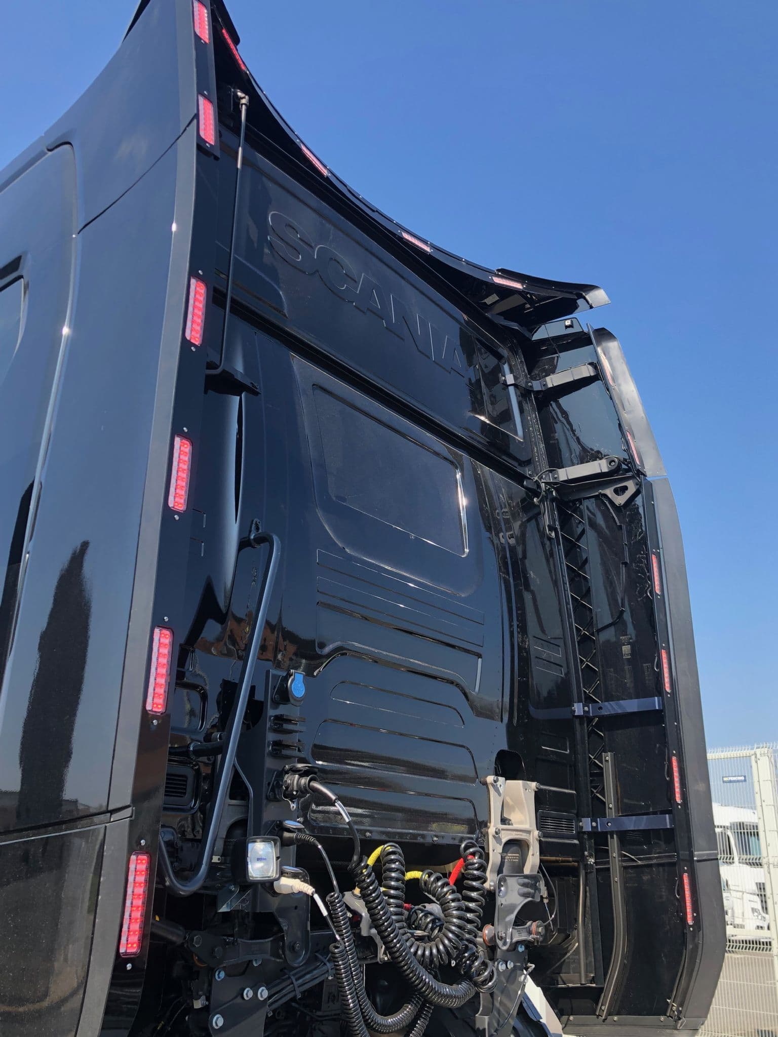 Scania New Gen S Cab Perimeter Kit PN LABR16