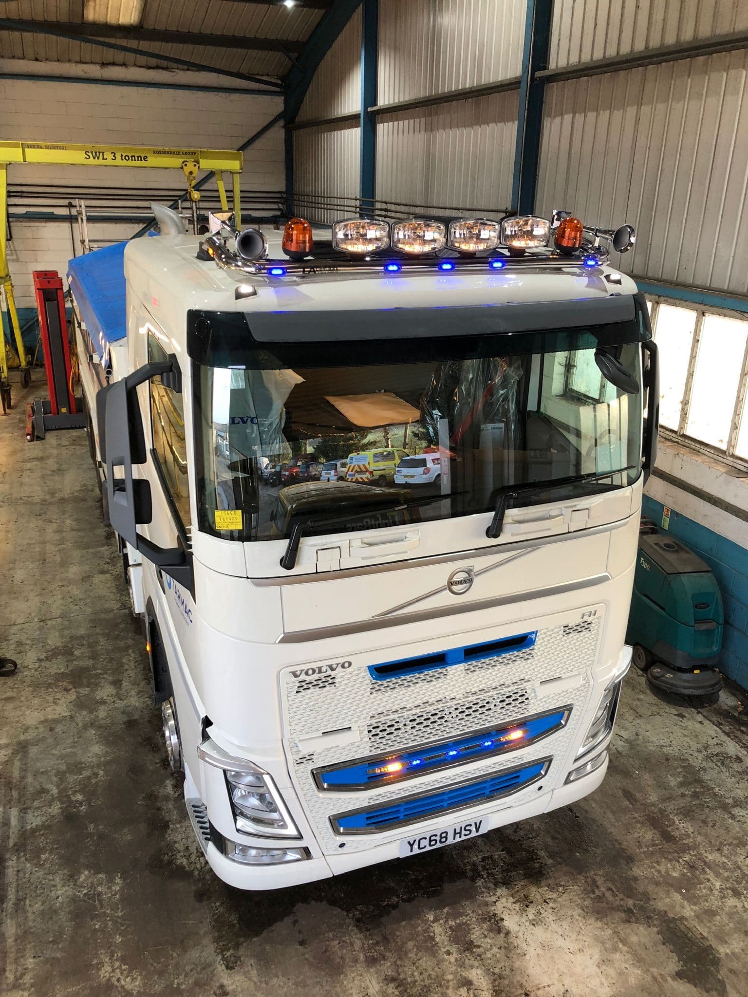 Volvo V4 FH Top Bar - Low Sleeper Cab PN LABR105