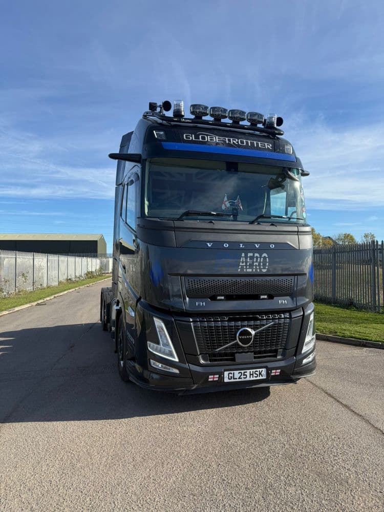 Volvo V5 FH Aero Top Bar GT & GTXL PN LABR299