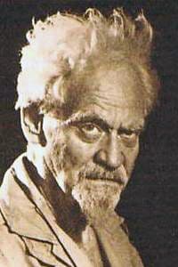 Gerald Gardner: The Father of Modern Wicca and His Spellbinding Legacy