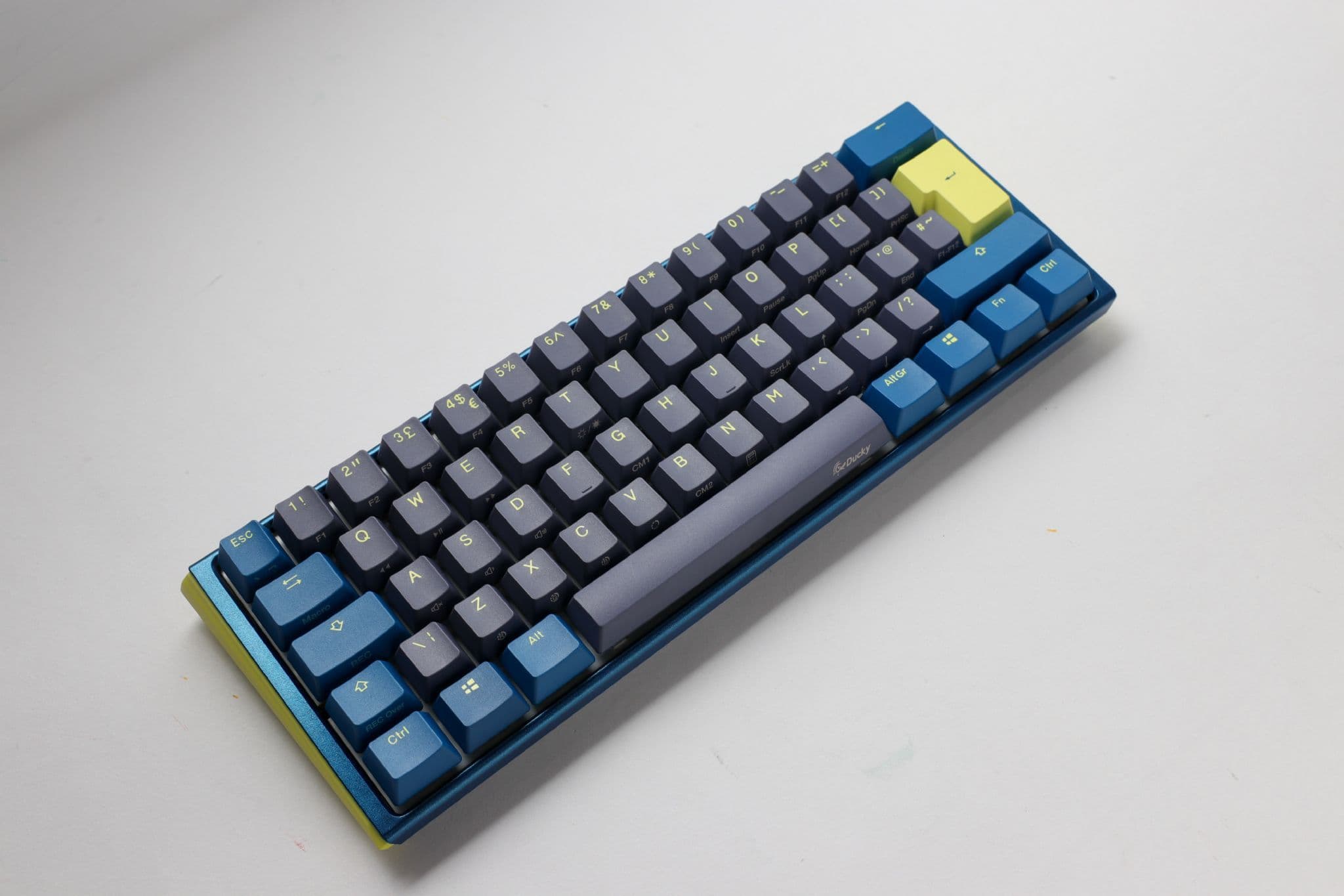 Ducky One3 Daybreak Mini RGB Cherry MX switch USB Mechanical gaming ...