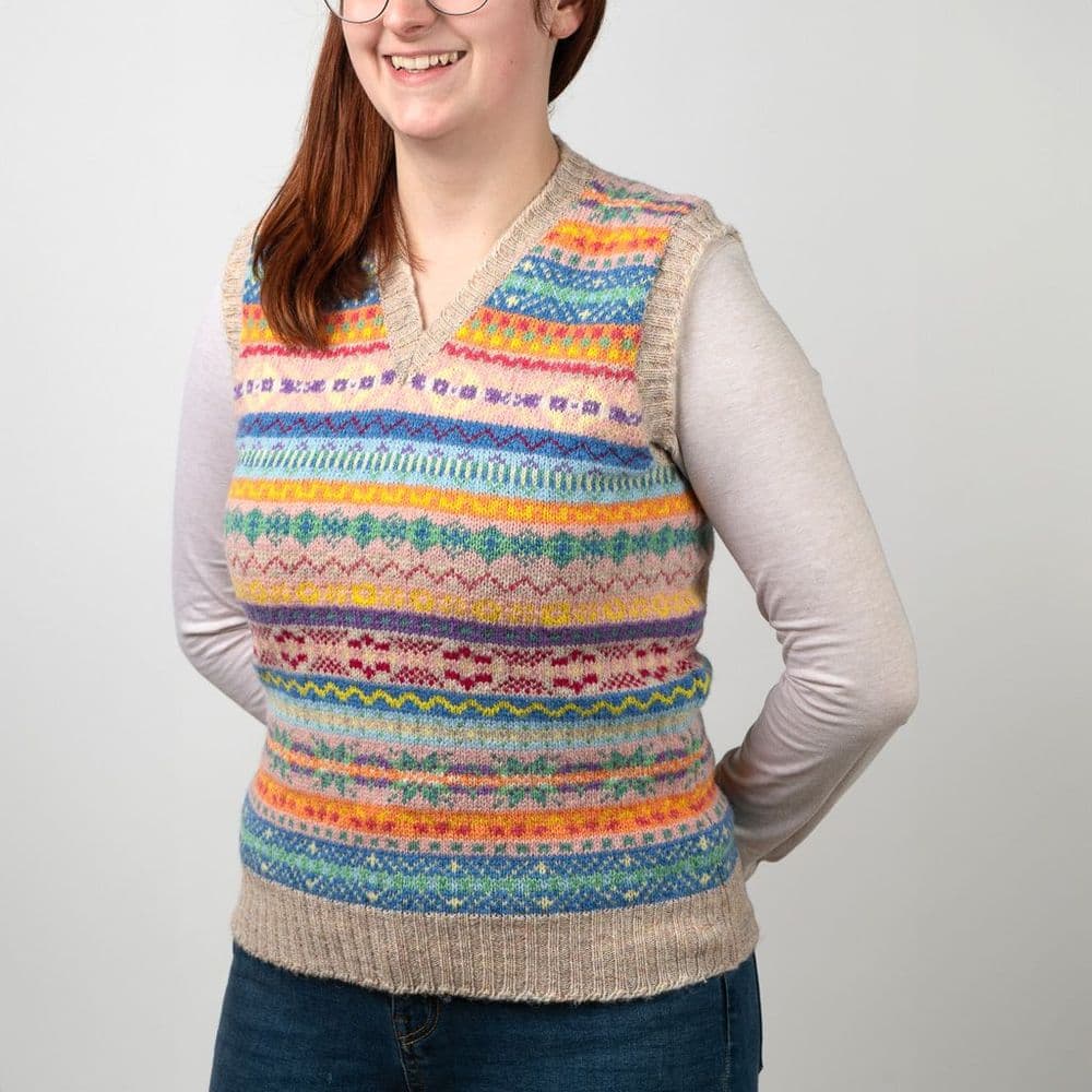 Vee Neck Vest - 748A/26 Sand