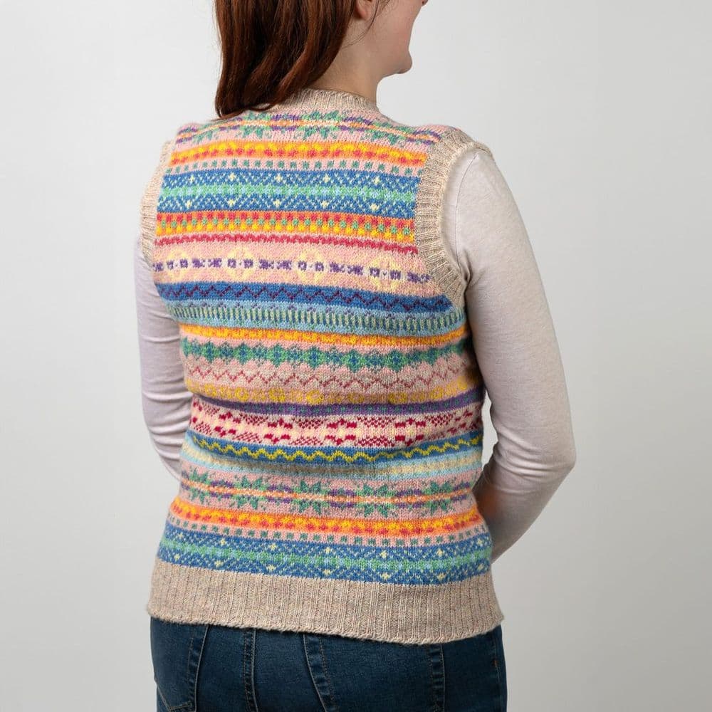 Vee Neck Vest - 748A/26 Sand