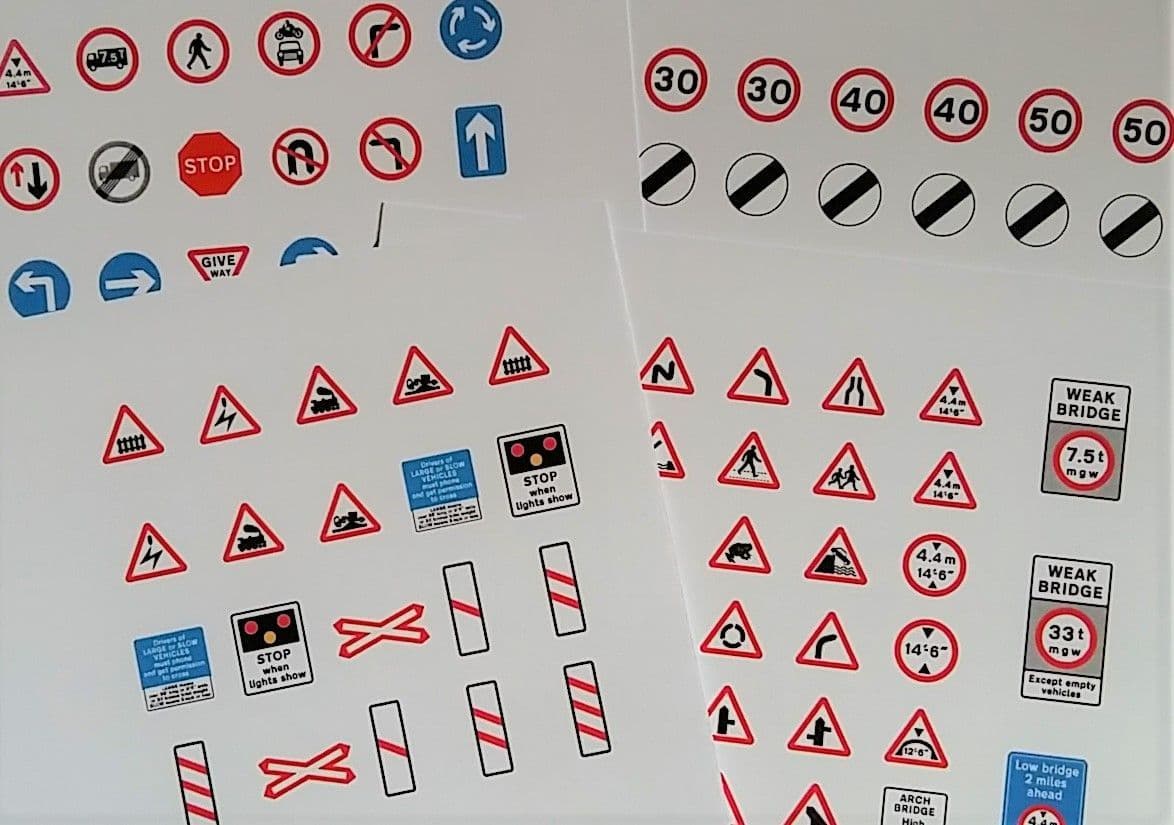 Assorted Modern UK Road Signs 4mm/OO Scale