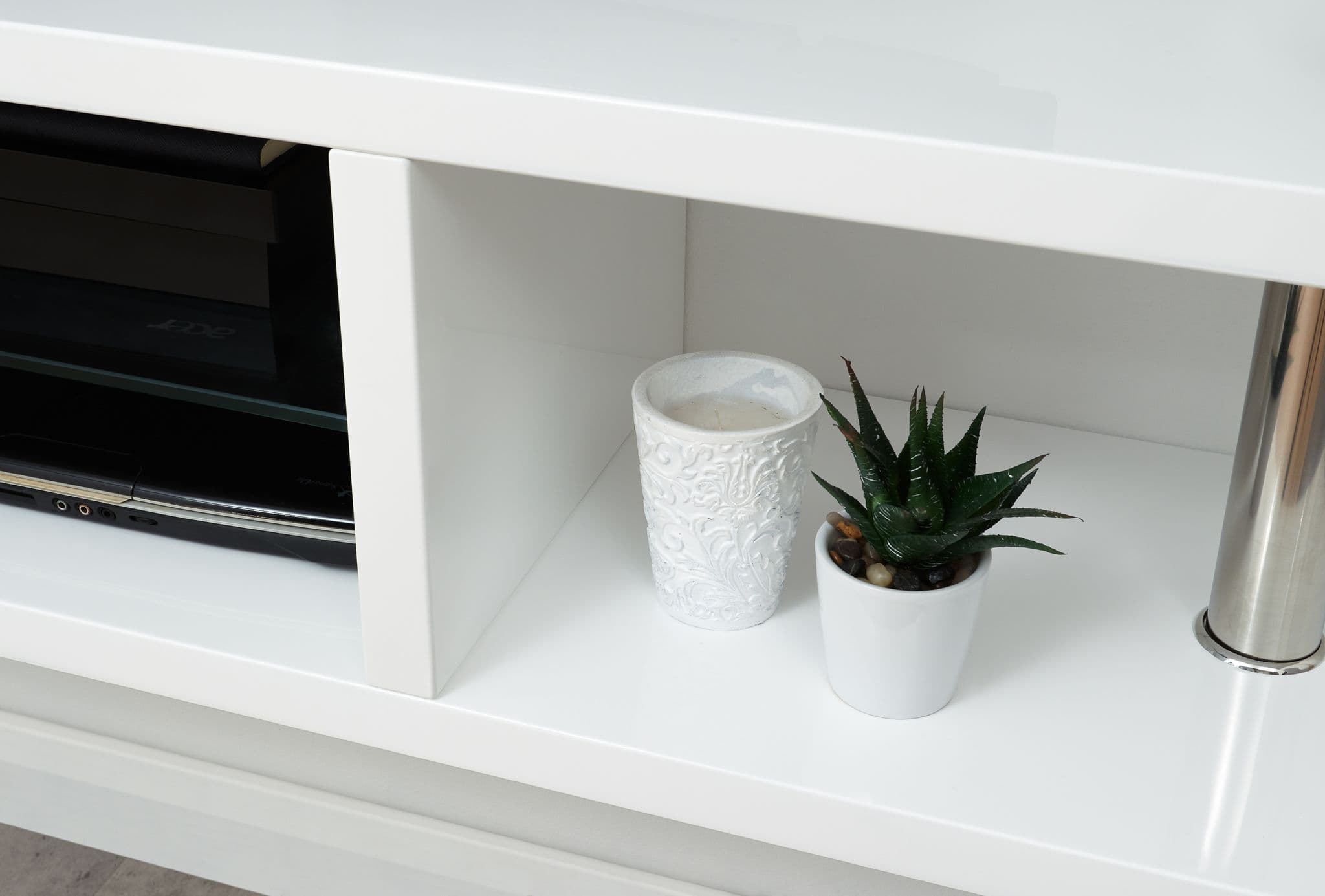 POLAR HIGH GLOSS WALL MOUNTED LED TV UNIT WHITE