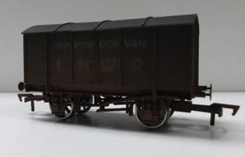 DAPOL 4F-013-004 OO SCALE LNWR Gunpowder Van Weathered