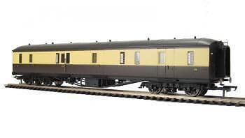 HORNBY R4500 OO SCALE BR GWR Hawksworth Gangway Passenger Brake Coach 1949